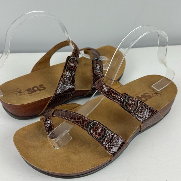 SAS | Shoes | Sas Shelly Toe Loop Slide Snakeskin Reptile Print Sandal ...